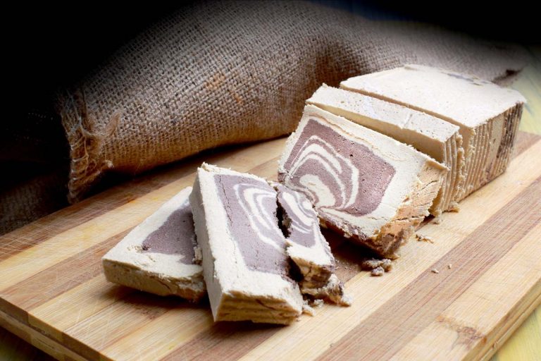 Turkish Desserts: 18 Best Sweets You Can't Say No To